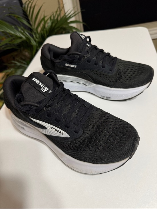 Brooks | Shoes | Brooks Adrenaline Gts 24 Black And White Womens ...